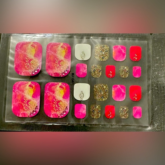 To The Toes Alice | Makeup | Bnib To The Toes Alice Gel Nail Strips In ...